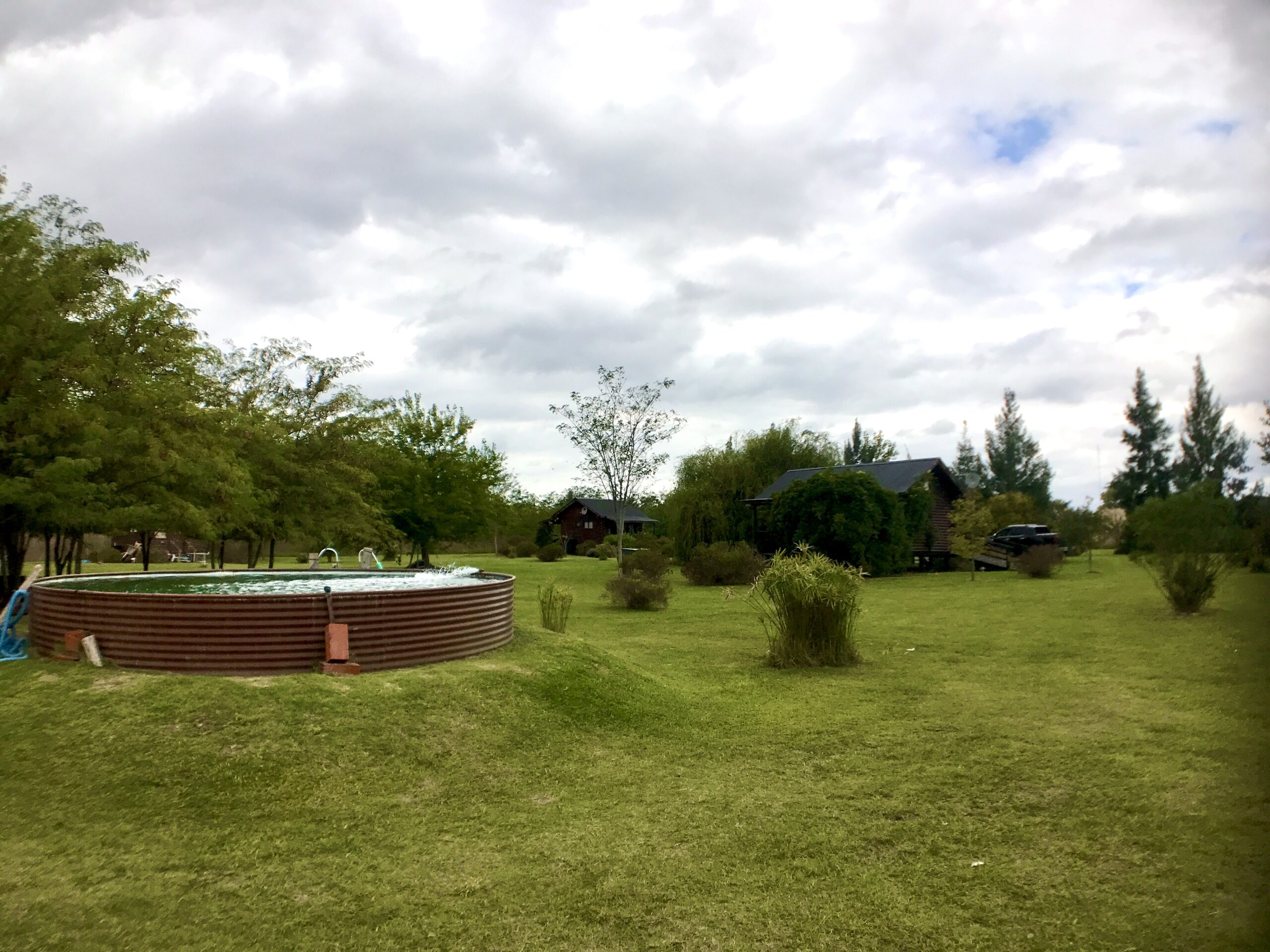 UNICO COMPLEJO DE CABAÑAS SOBRE RUTA EN 1 HECTAREA DE TERRENO ...