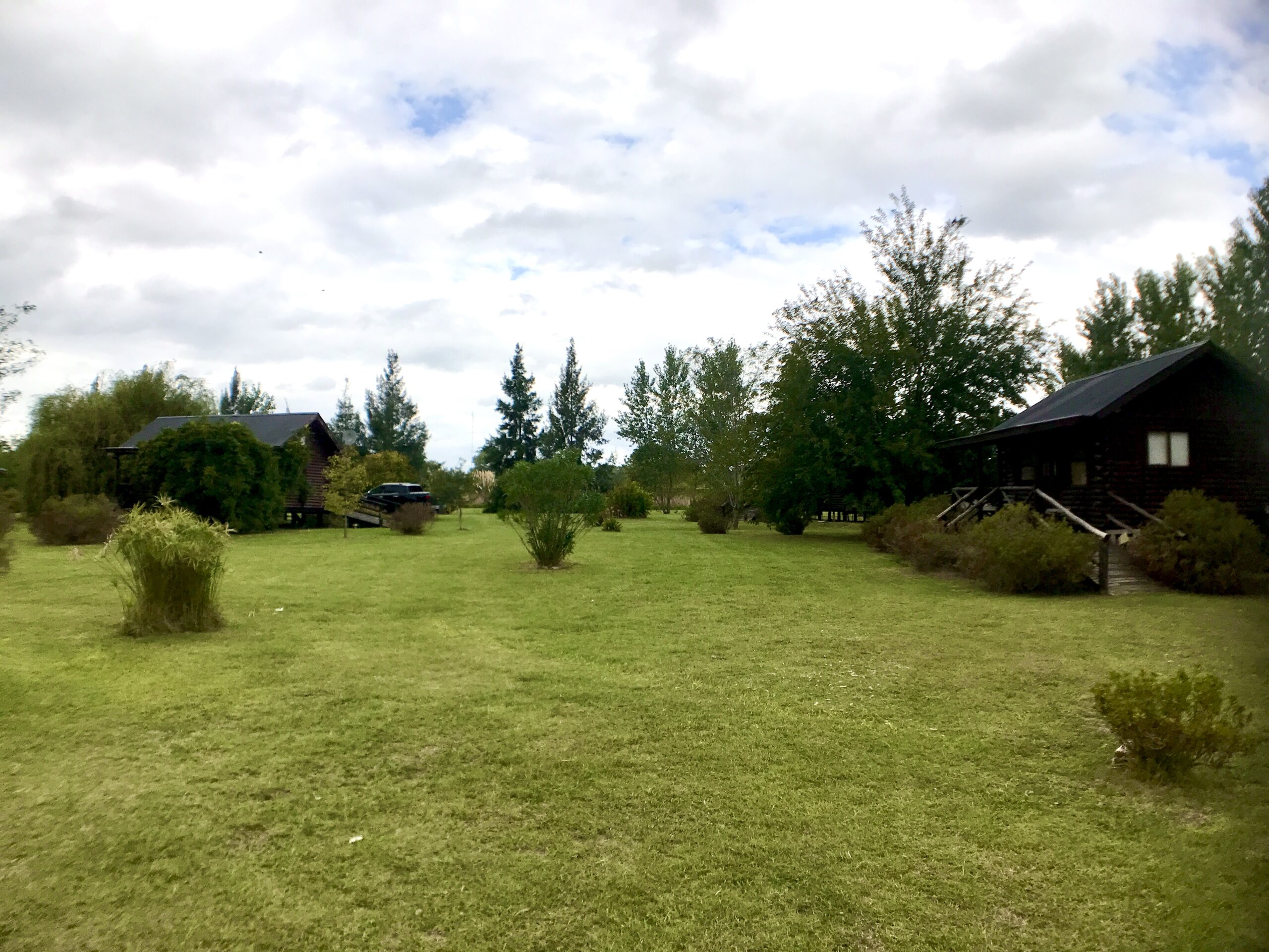 UNICO COMPLEJO DE CABAÑAS SOBRE RUTA EN 1 HECTAREA DE TERRENO ...